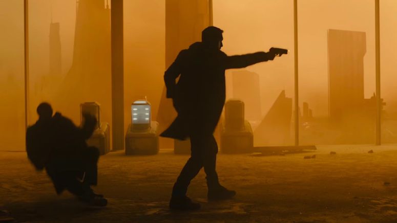 Review: 'Blade Runner 2049' Matches the Original | FilmFad.com
